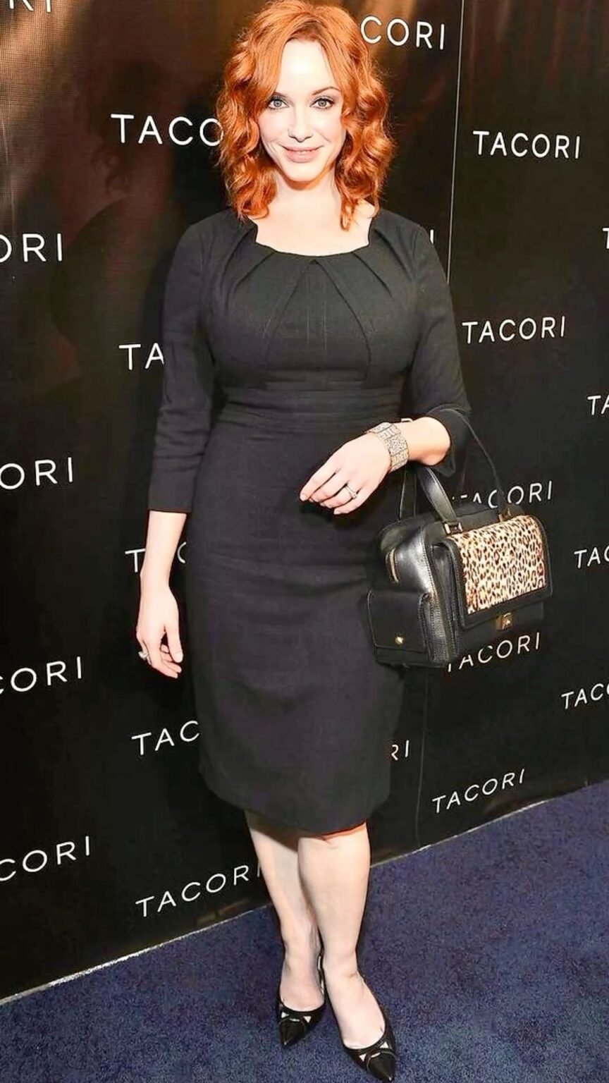 Popular Butt Cheeks Christina Hendricks Red Carpet Style – cheeklife.com